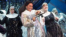 Broadway.com | Photo 11 of 15 | A Wicked Farewell and a Wonderful Hello!