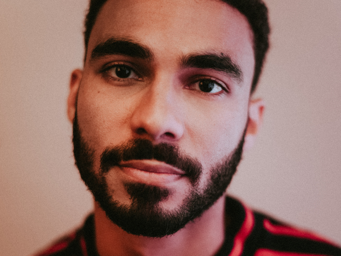 Austin Scott to Take Over as Shakespeare in & Juliet | Broadway Buzz ...