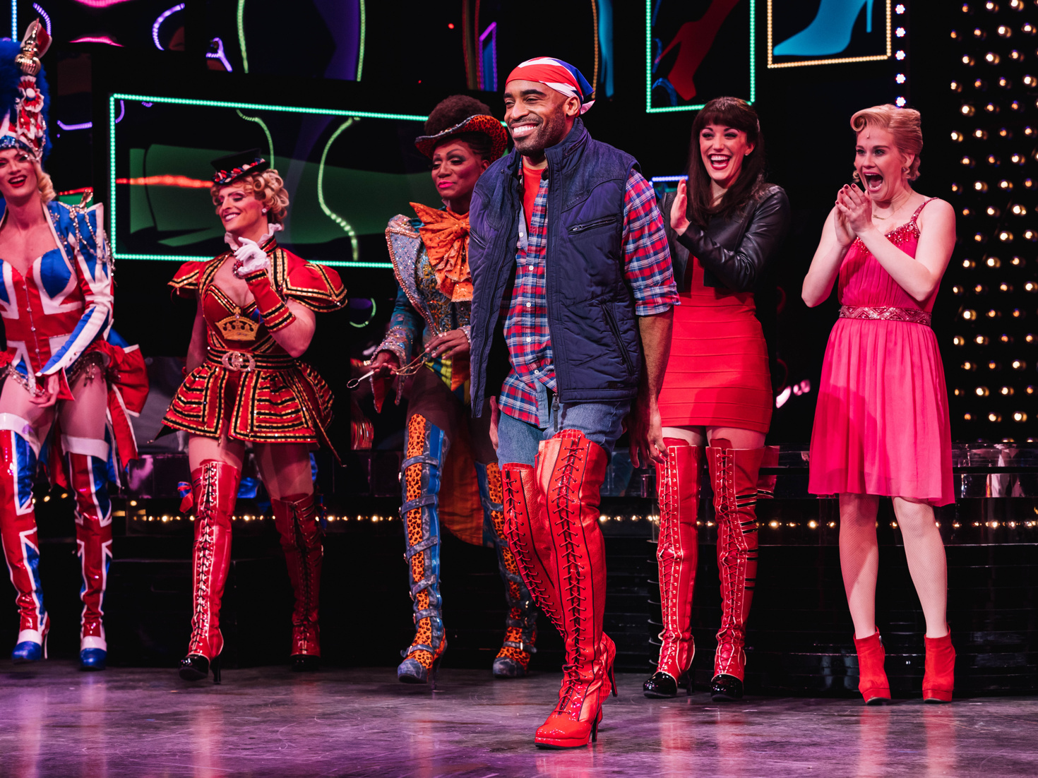 Broadway Grosses: Football Legend Tiki Barber Gives Kinky Boots a Box ...