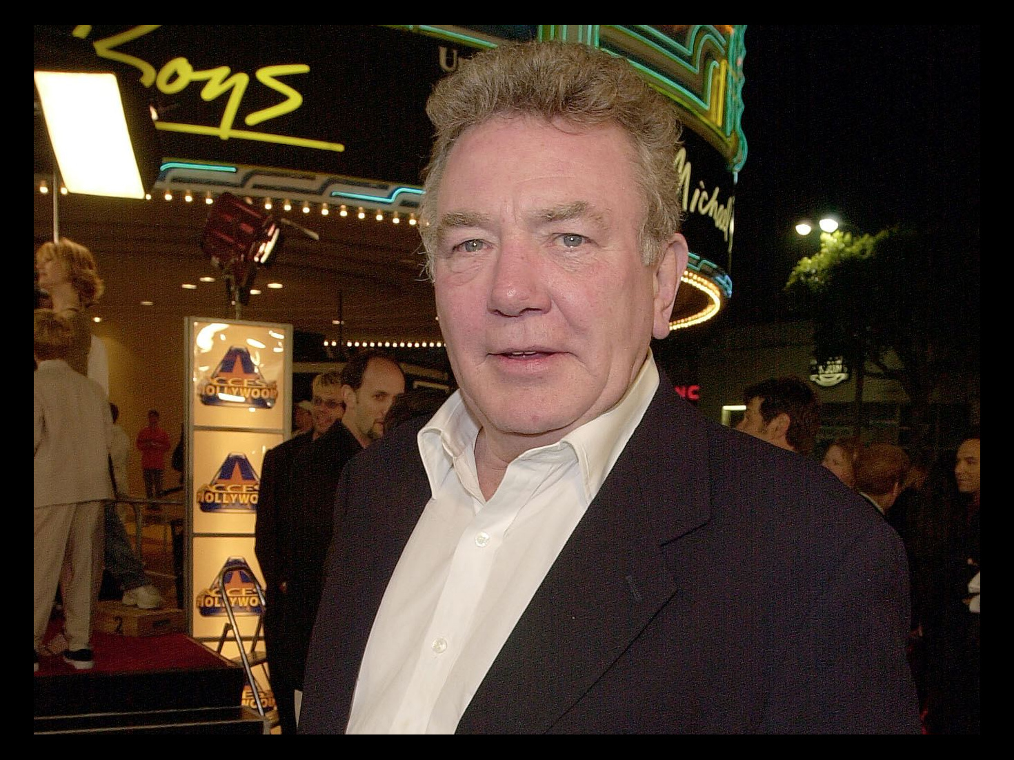 Albert Finney, Tony-Nominated Star of Joe Egg & Daddy Warbucks in Annie ...