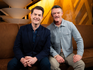 Luke Evans Brings Glam, Heels and Heart to The Rocky Horror Show on ...
