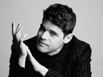 Jeremy Jordan Biography | Broadway Buzz | Broadway.com