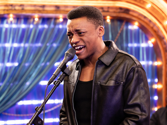 Alex Joseph Grayson, The Outsiders' Dallas Winston, Sings 'Little ...