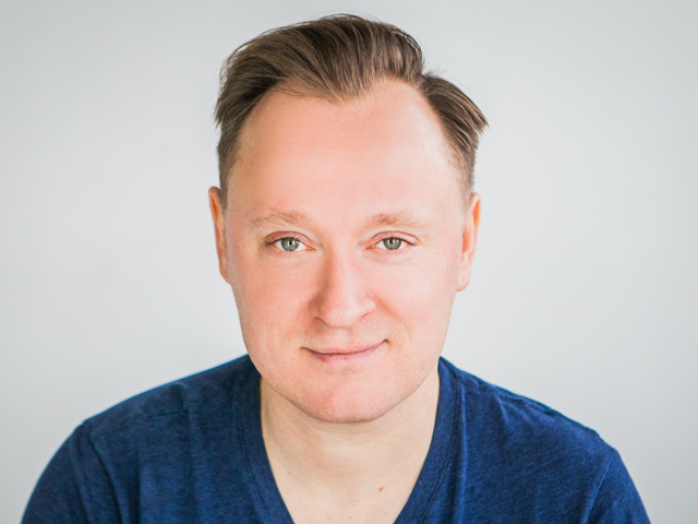 Kevin Dennis Biography | Broadway Buzz | Broadway.com