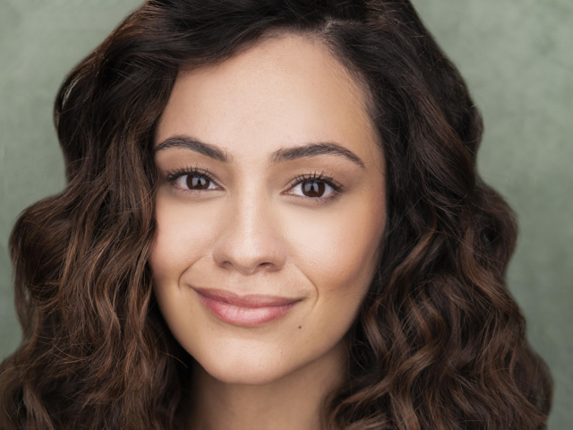 Isabelle McCalla Biography | Broadway Buzz | Broadway.com