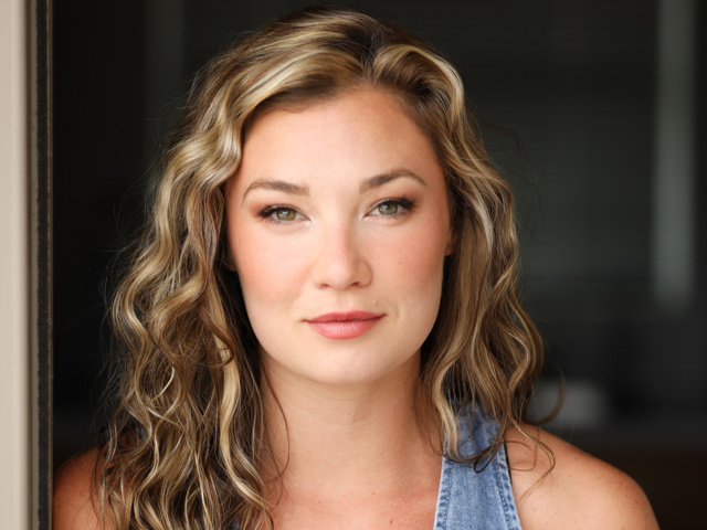 Amy Weaver Biography | Broadway Buzz | Broadway.com