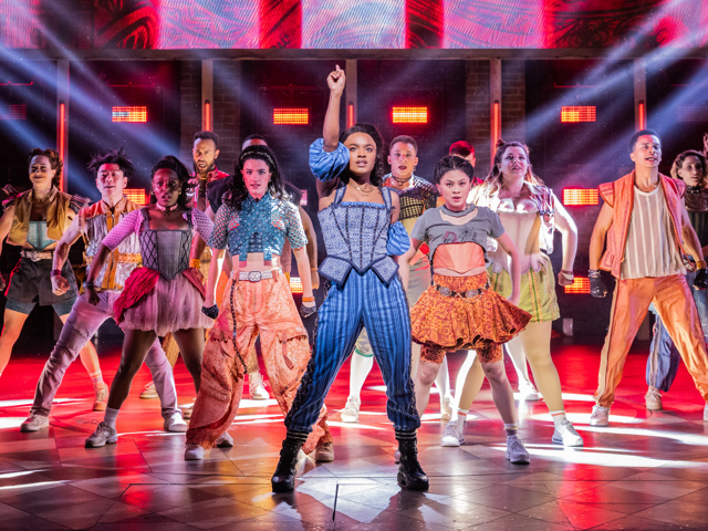 & Juliet on Broadway Tickets | Broadway.com