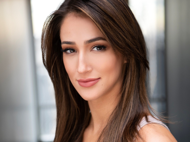 Amber Ardolino Biography | Broadway Buzz | Broadway.com