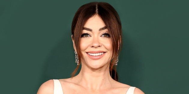 Modern Family Star Sarah Hyland Joins Broadway's Just in Time Tonight ...