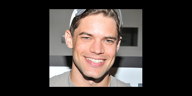 Seize the Day! Star Jeremy Jordan Wants Newsies on Broadway | Broadway ...