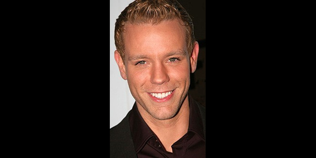 Adam Pascal Joins Menzel and Groban in London Chess Concerts | Broadway ...